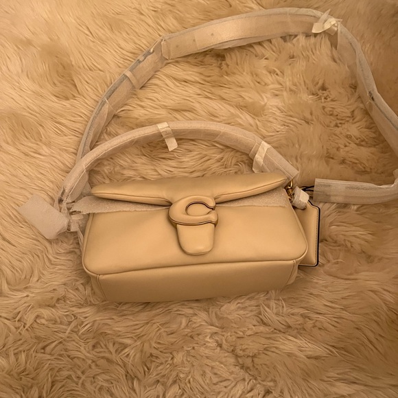 Coach | Bags | Coach Pillow Tabby Shoulder Bag In Ivory Like New ...